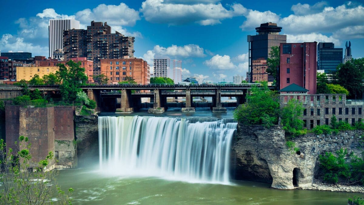 Woodcliff Hotel & Spa - Live Music at Horizons Modern Kitchen + Wine Bar